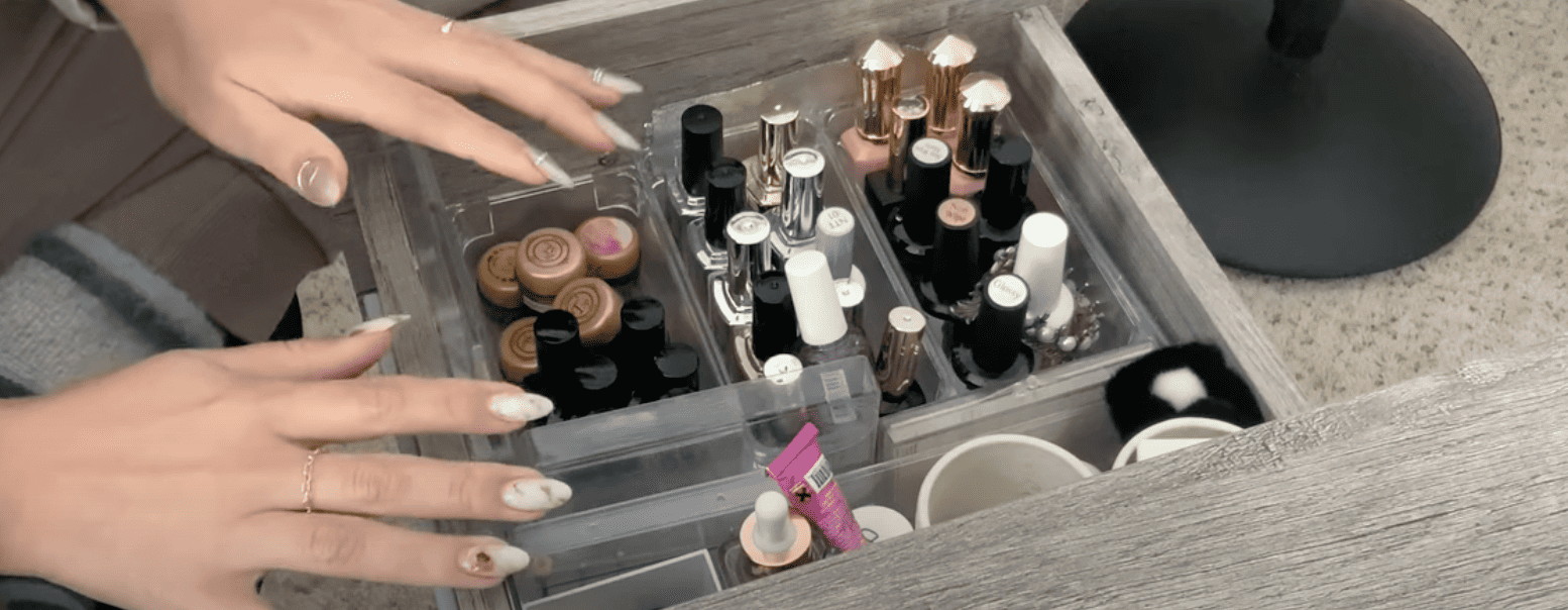 Nail Desk Tour | Organize Your Desk This Way And You'll Get Faster ...
